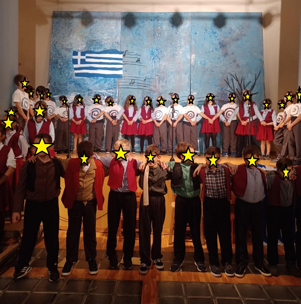 Η Γ' τάξη γιορτάζει την 28η Οκτωβρίου. - Εκπαιδευτήρια Ν. Μπακογιάννη